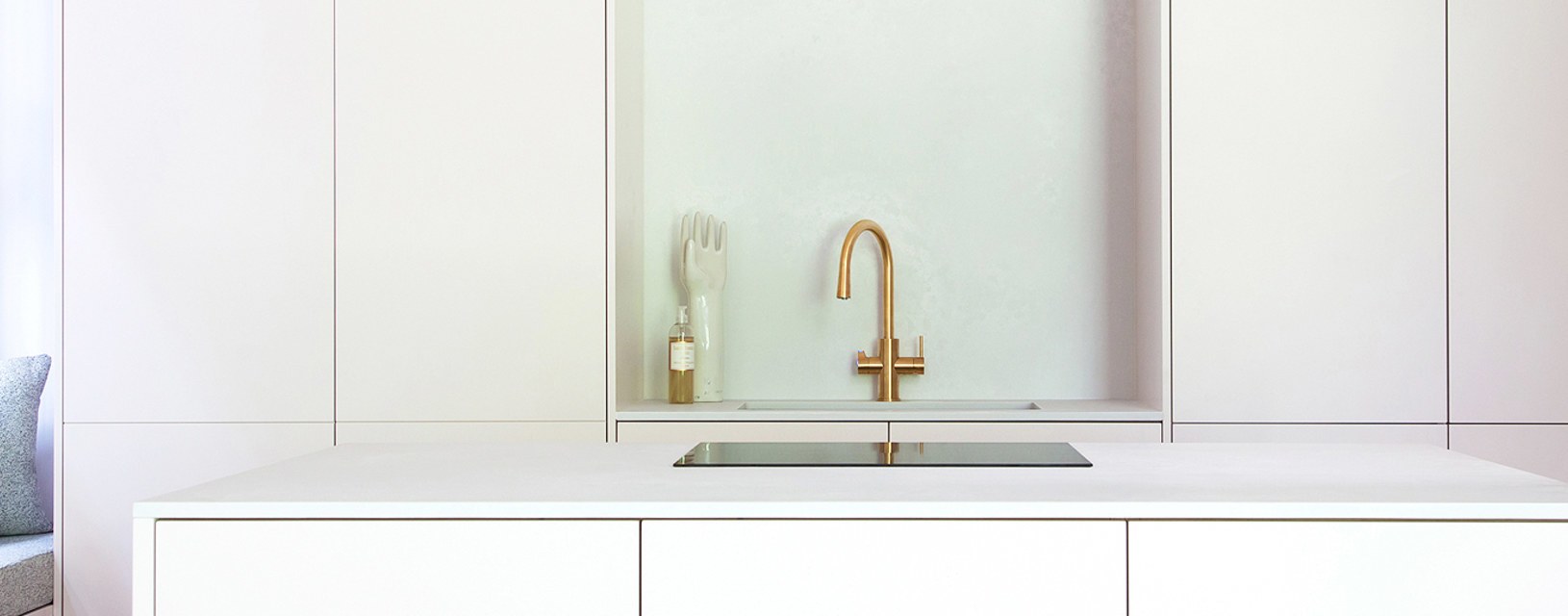 HydroTap All-in-One Arc At The 2LG Studio